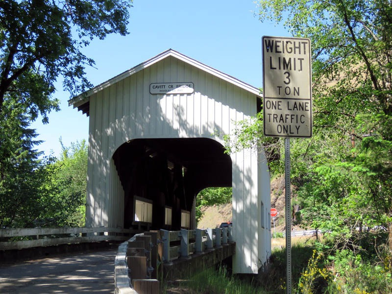 1943 Cavitt Creek Covered Bridge in Oregon