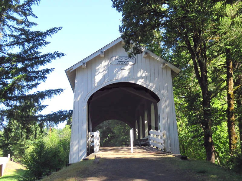 1927 Ritner Creek Covered Bridge in Oregon