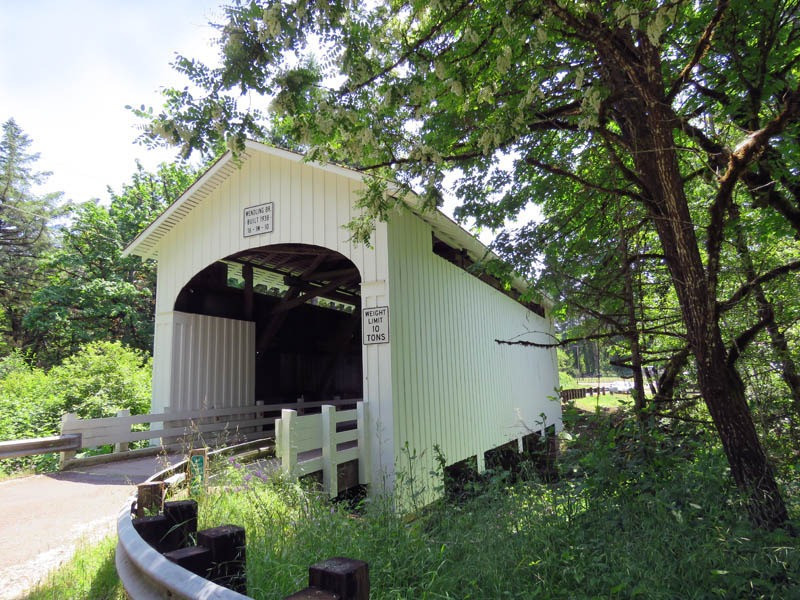 1938 Wendling Covered Bridge in Oregon
